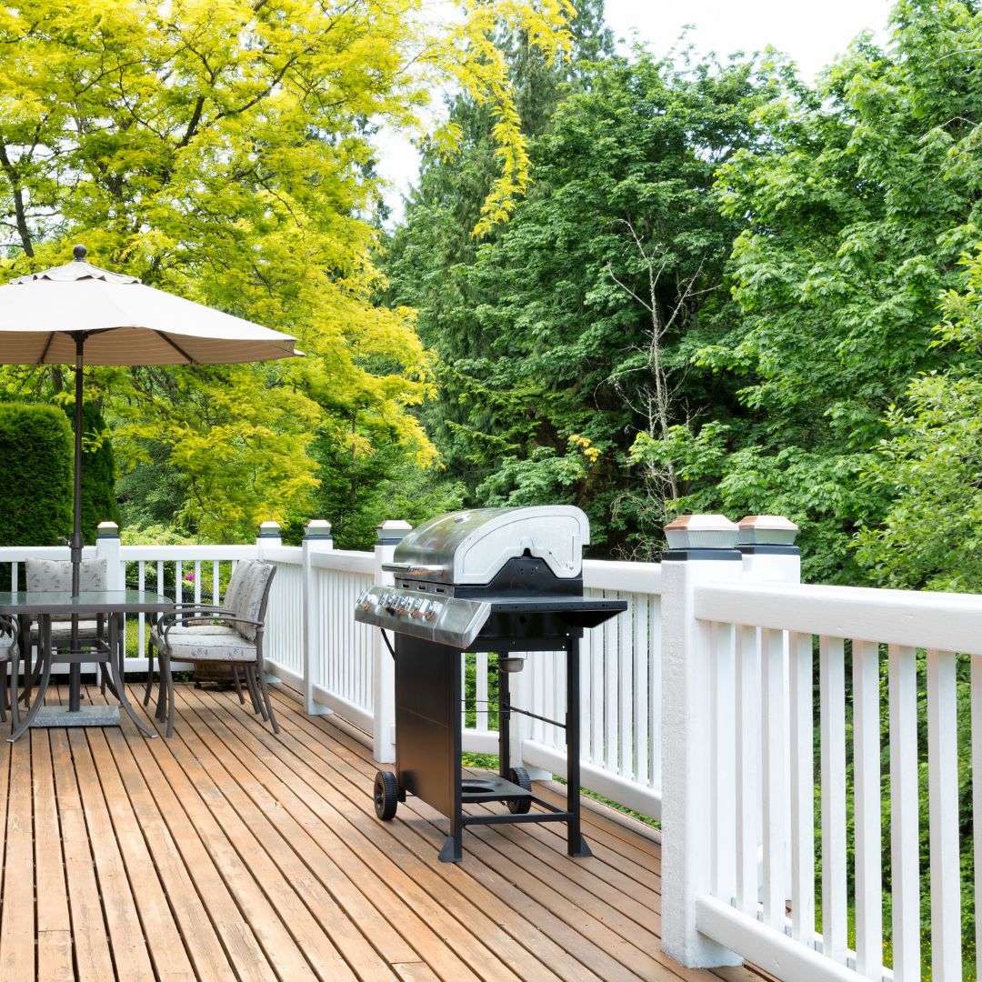 The Benefits of Hiring a Professional Deck Contractor in Calgary - Blue ...